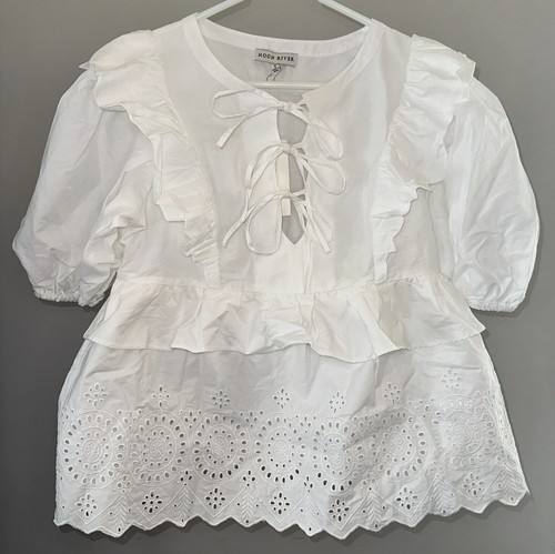 Moon River Tuckernuck Exclusive White Ruffle Eyelet Top - Size Small | eBay