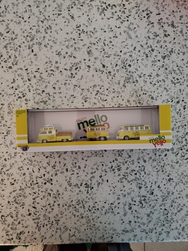 M2 Machines Mello Yello 1960 VW Double Cab Microbus Deluxe New Sealed ...