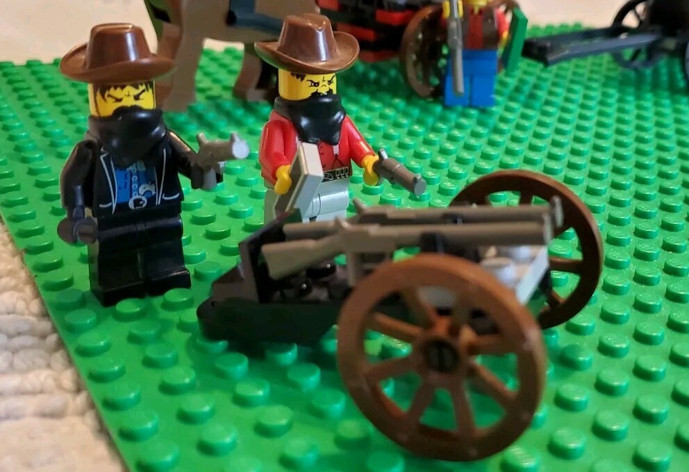 Vtg Lego Western 6799 Showdown Canyon 6716 Weapons Wagon Minifigure Lot ...