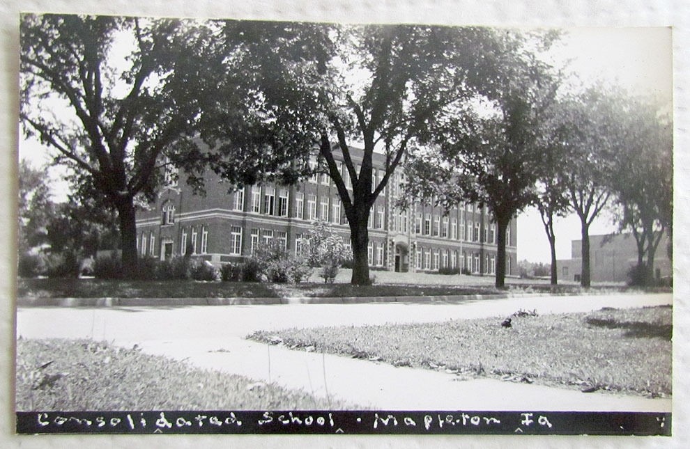 RPPC ANTIQUE REAL PHOTO POSTCARD CONSOLIDATED SCHOOL MAPLETON IOWA | eBay