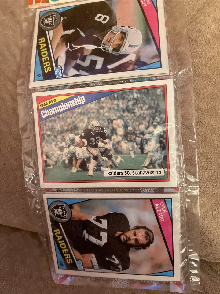 1984 Topps NFL Football Christmas Rack Pack From Santa Lyle Alzado Ray ...
