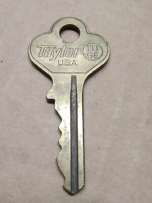 TAYLOR # FM705 FM 705 House Trunk Padlock Lock Key USA Antique | eBay