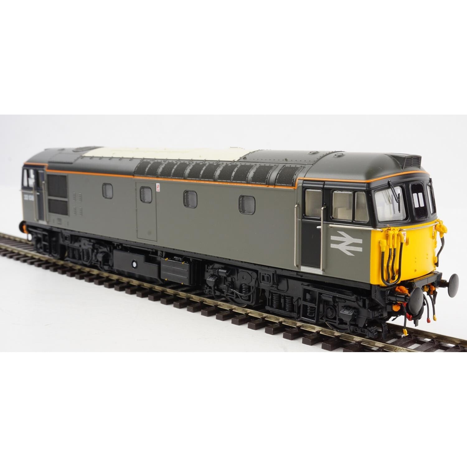 OO Gauge Model Railway Locomotive - Class 33 BR General Grey Loco - DCC ...