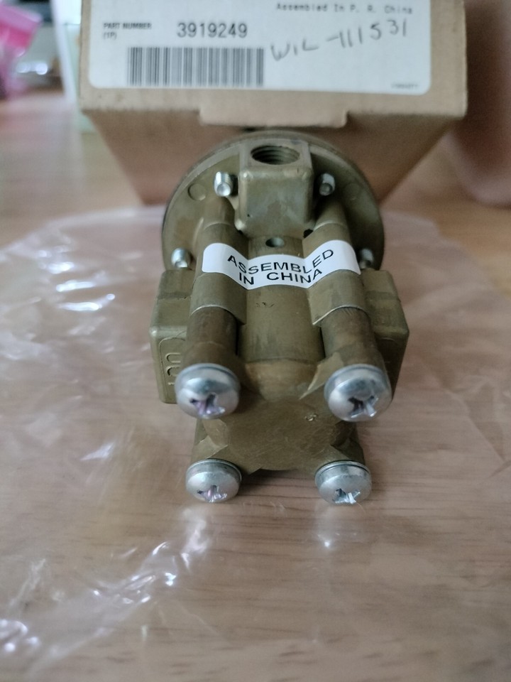 Williams Controls 111531 Wm147F Volvo 3919249 Normally Open Relay Valve ...