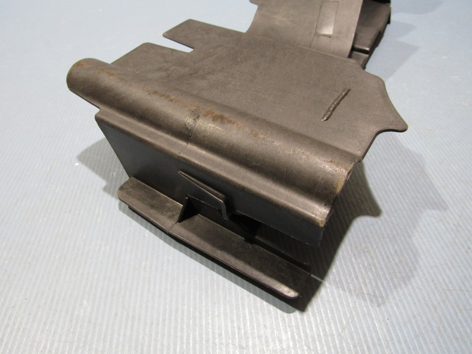 MERCEDES SPRINTER 906 RADIATOR RH COVER BRACKET GENUINE A9068890131 X2 ...