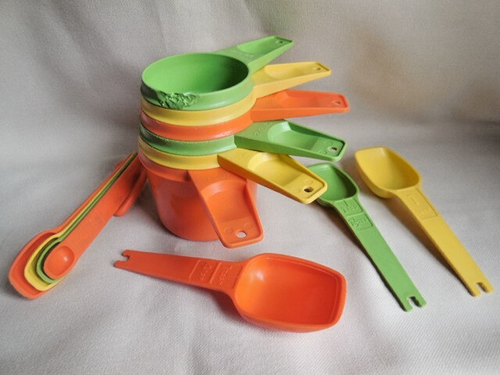 Multi colored Tupperware Measuring Cups & Spoons Complete 14 pc. set | eBay