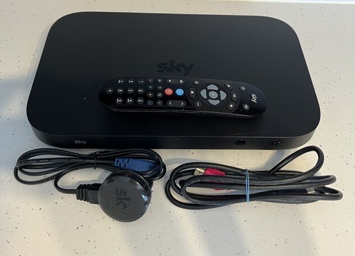 Sky Q Box 1TB with Power and HDMI cable & Remote Boxed Excellent ...
