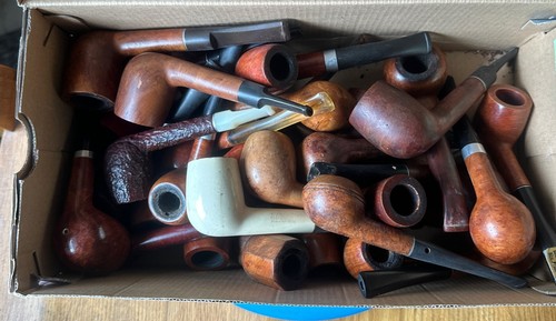 Vintage Smoking Pipes Bowls Box Of 34 Various Pipe Brand Estate Bowls ...