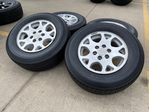17" Chevy Silverado 1500 Tahoe Suburban Z71 OEM 5117 wheels rims tires ...