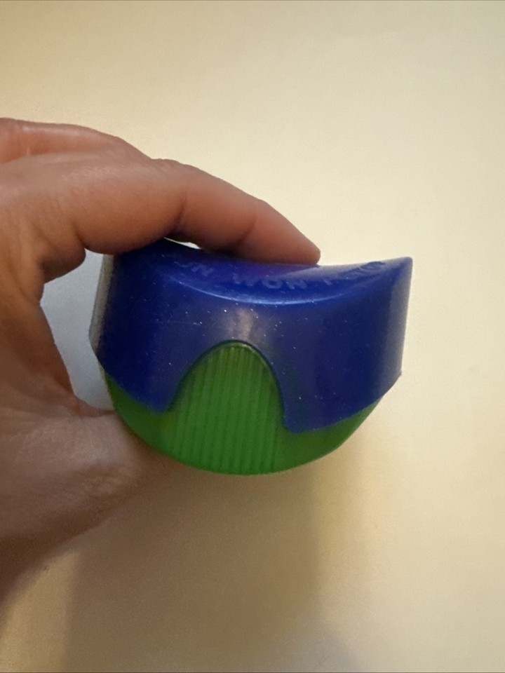 Vintage BLUE & GREEN Pringles Chip-On The Go Snack Travel Container | eBay