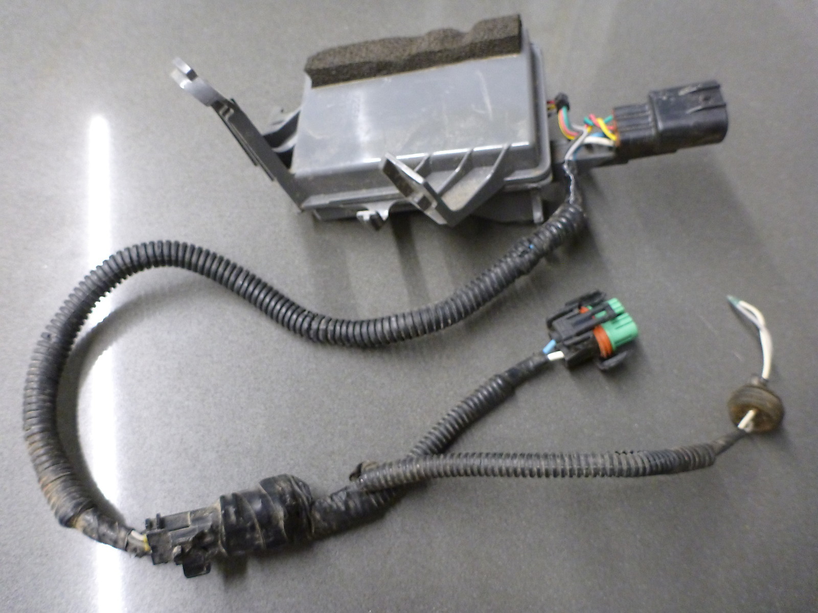 RH Daytime Driving LED Fog Light Ballast Control Module Mitsubishi ...