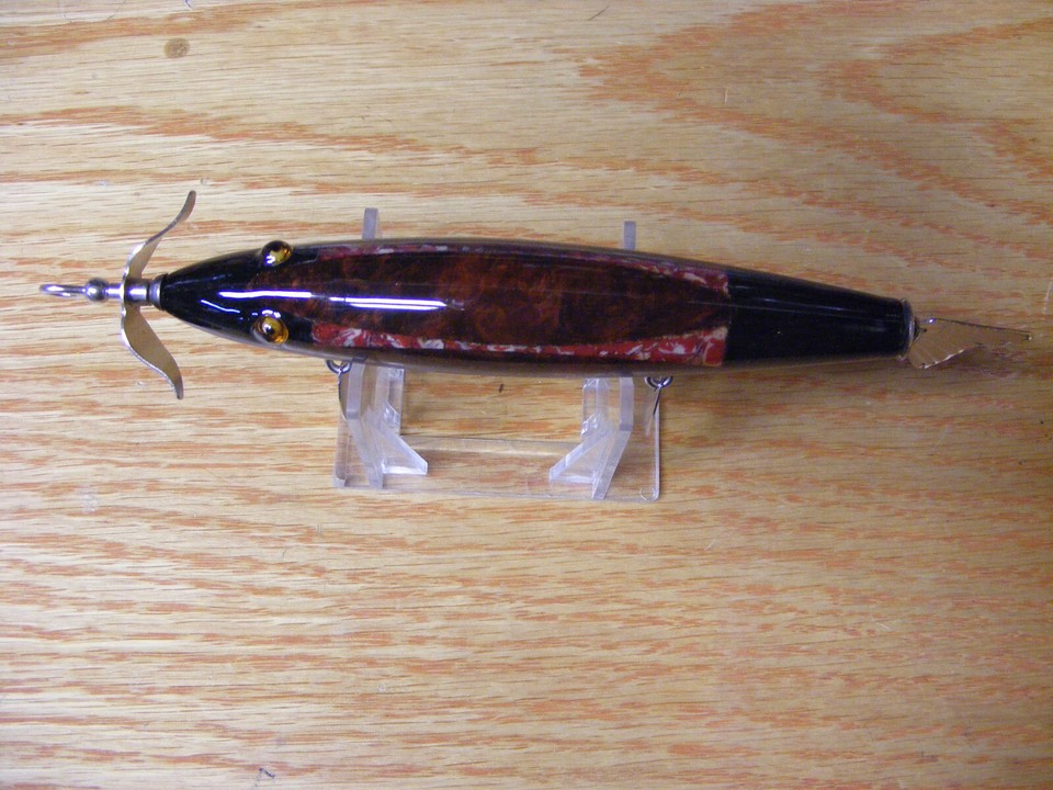 Beautiful Vintage Musky Dan Glass Eye Musky Minnow in Red mallee Ebony ...