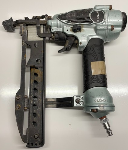 Hitachi Pneumatic 1-1/2" Staple Gun Model N3804AB3 | eBay
