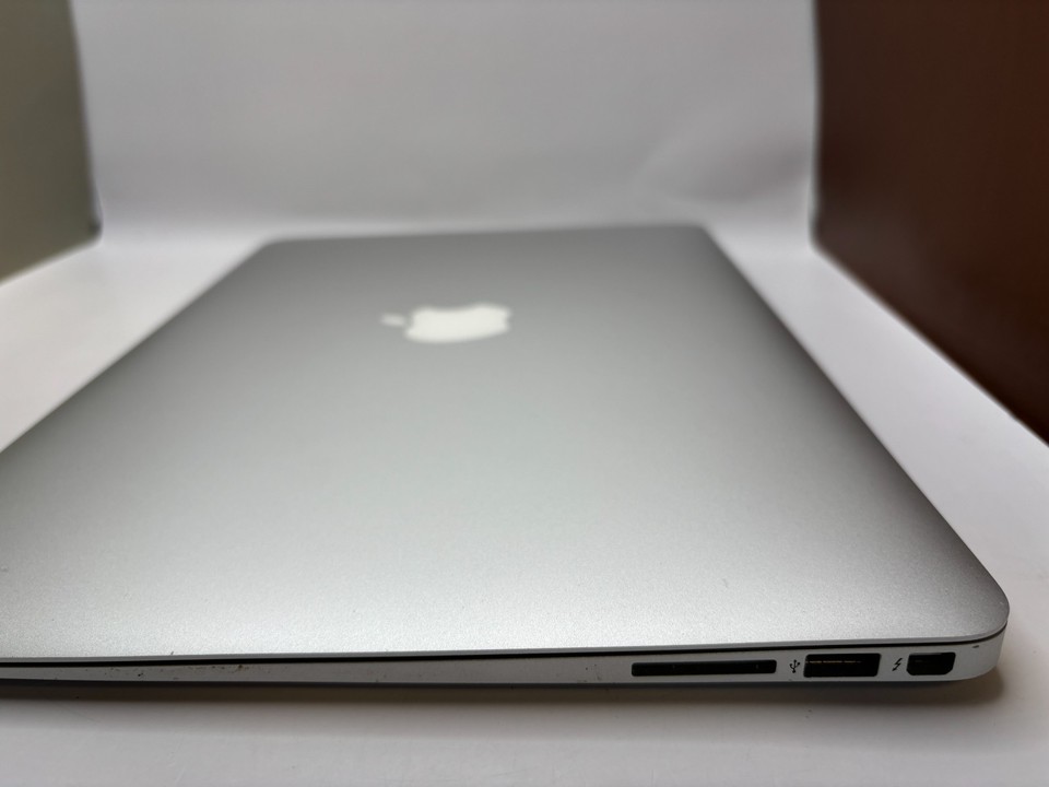Apple MacBook Air A2179 - 13" - 2020 - 8GB RAM - 128GB SSD - Good ...