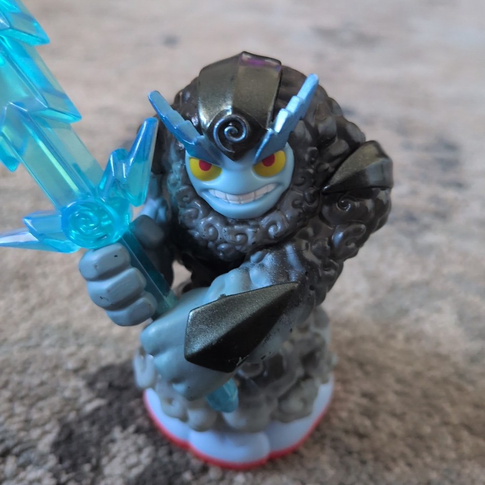 Skylanders Trap Team Thunderbolt Trap Master Air Element Red Base ...