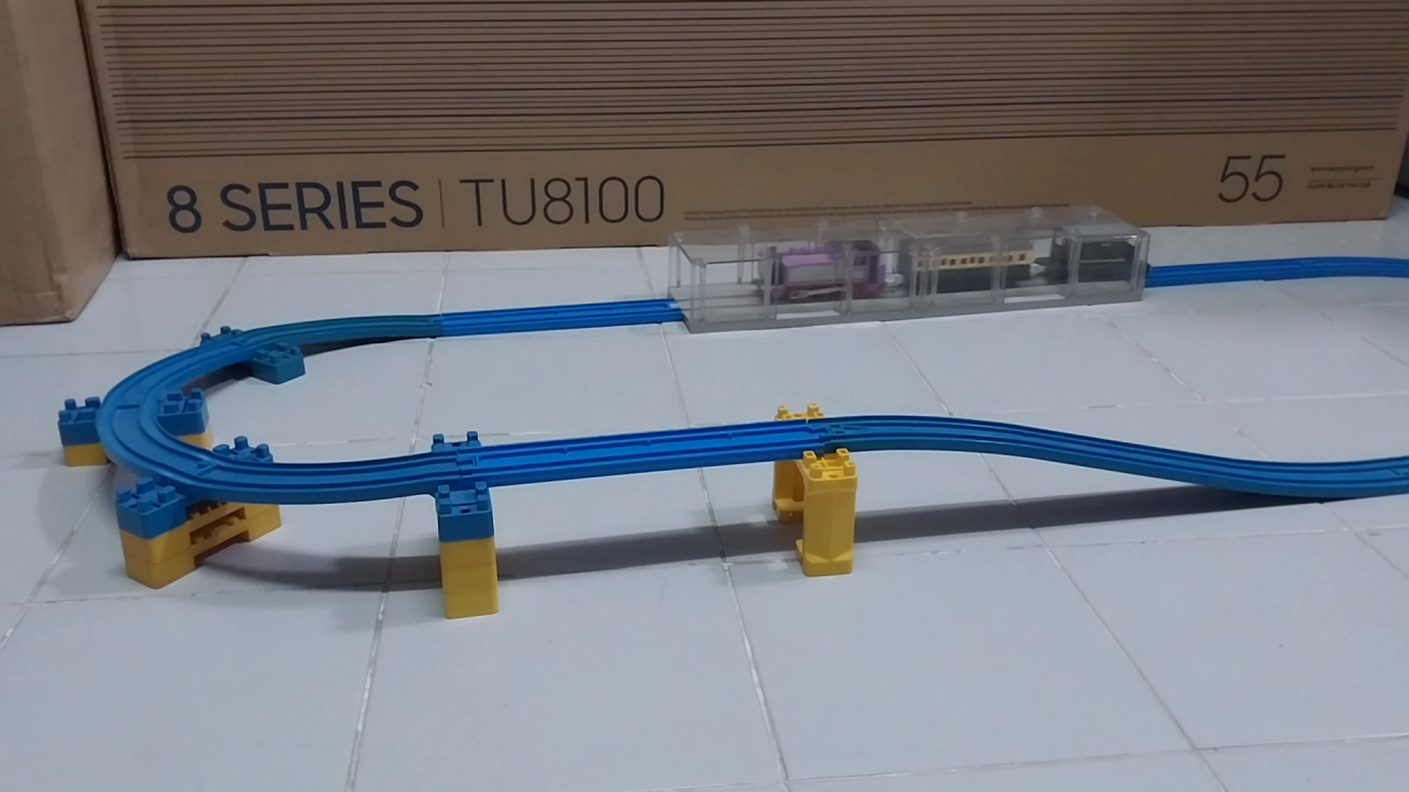 Tomy Train Plarail Thomas & Friends Rosie ＆ Break Van Car Motorized ...