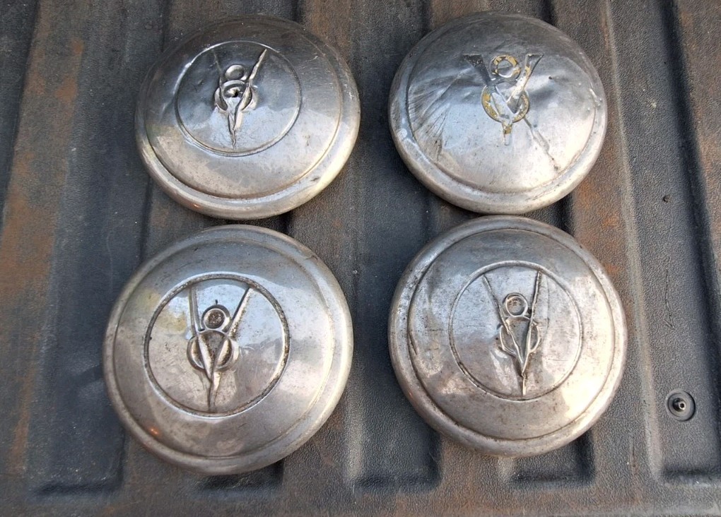 1930's Vintage Ford V8 Hubcaps Set Of 4 TROG Dog Dish | eBay