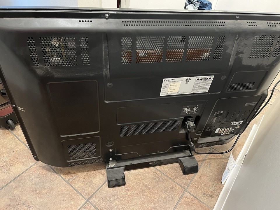 Panasonic 42” Plasma TV model TC-P42C2 (working, With remote) | eBay