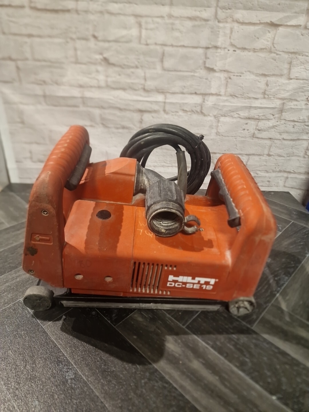 Hilti DC SE-19 Wall Chaser 110v used With 11 Blades VAT Inc | eBay UK