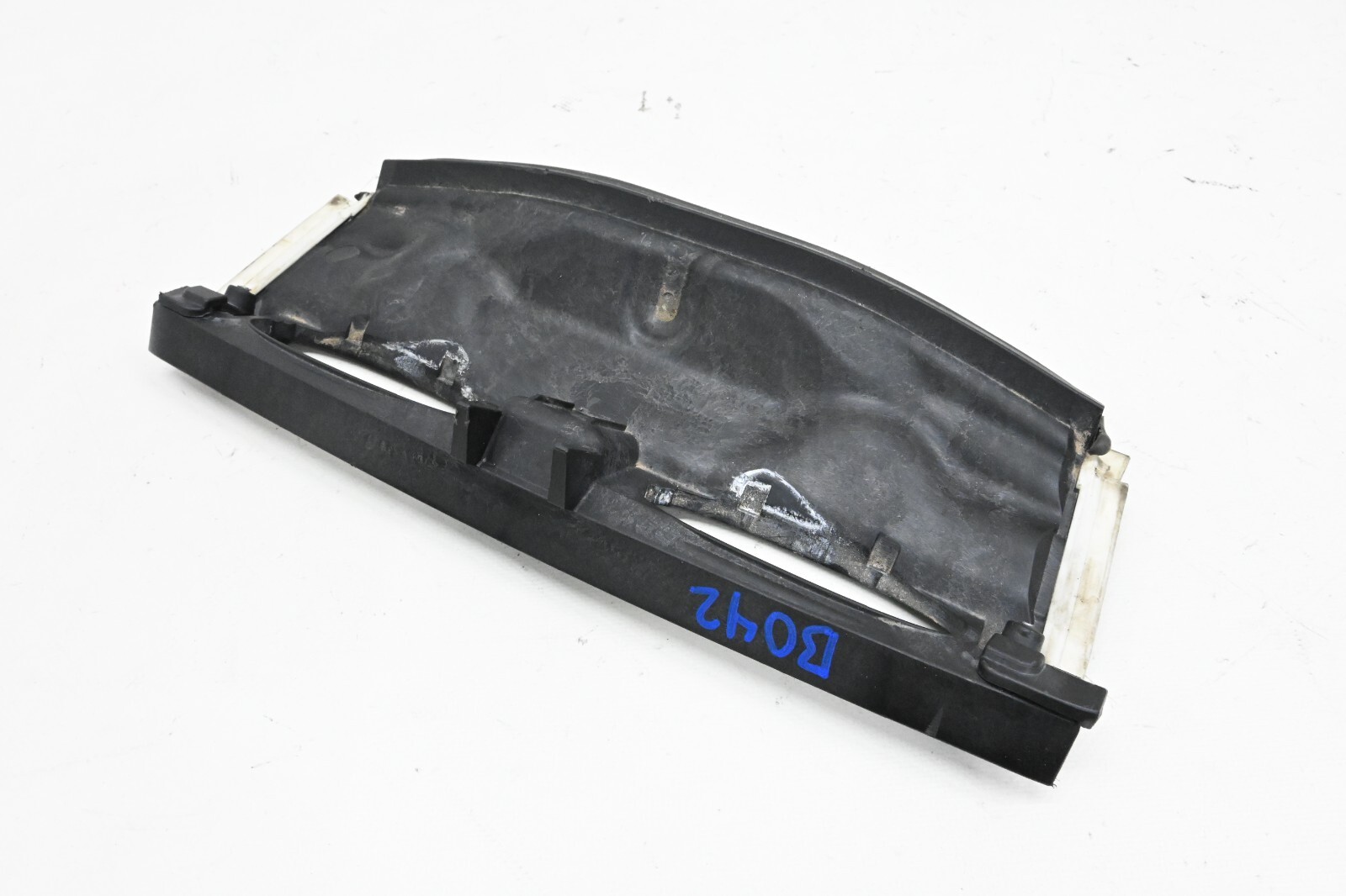 ⭐06-15 Bmw E90 1/3 Series X1 Front Windshield Cowl Heater Closing Cover ...