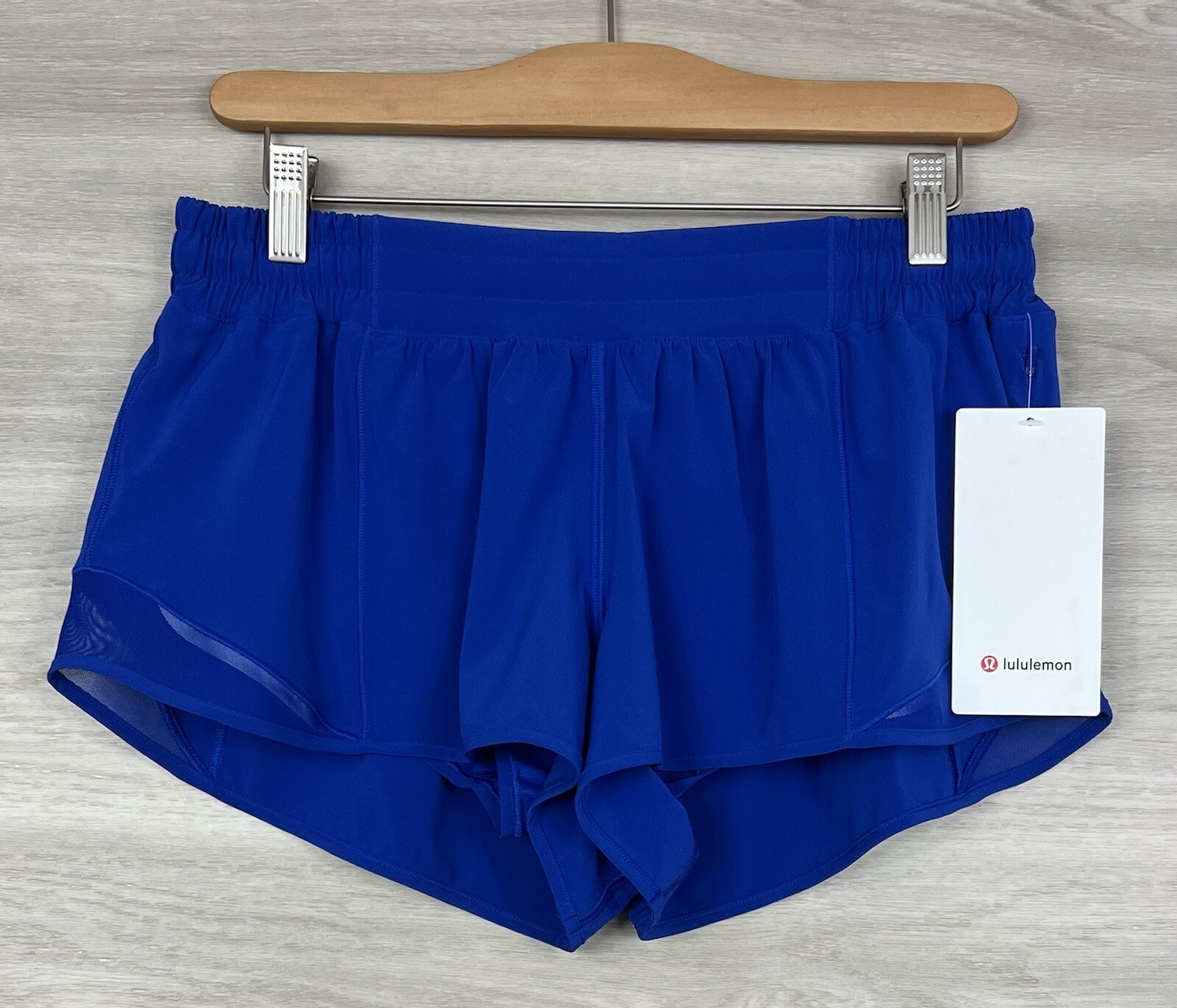 Lululemon Hotty Hot Low Rise Short 2.5" Size 10 Jet Stream Blue ARFO ...