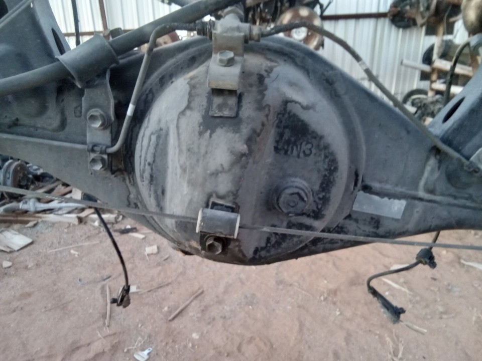 96-02 TOYOTA 4RUNNER REAR END DIFFERENTIAL AXLE CARRIER COMPLETE WITH ...