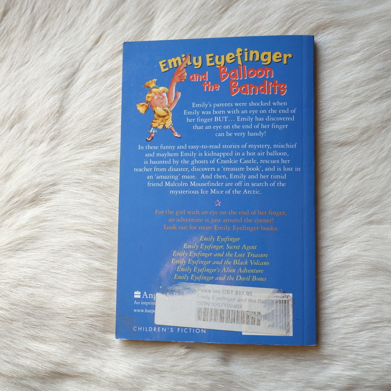 Duncan Ball EMILY EYEFINGER AND THE BALLOON BANDITS author Selby ...