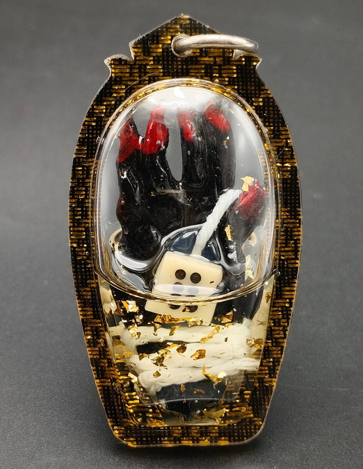 Gambling Gift Devil Hand Dice Good business Gamble Collection Thai ...