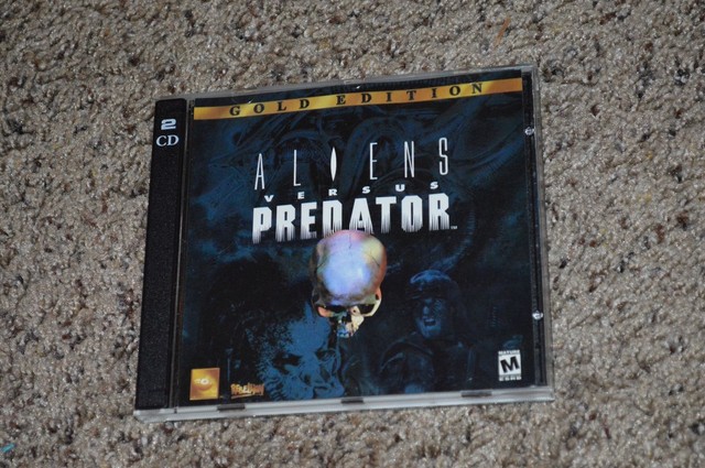 ALIENS VERSUS PREDATOR GOLD EDITION PC CD-ROM 2 DISC SET! COMPLETE IN ...
