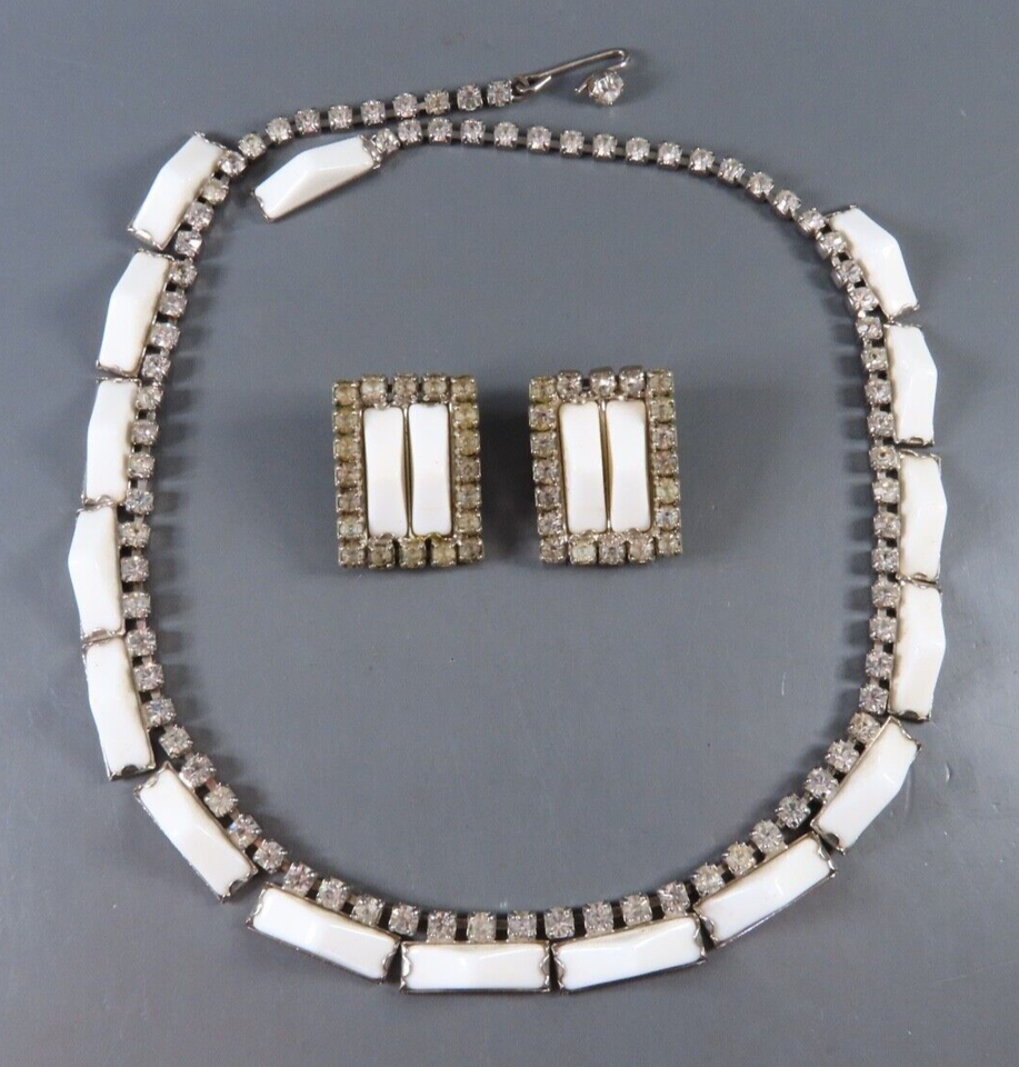 VTG Kramer New York WHITE MILK GLASS Clear Rhinestones NECKLACE ...