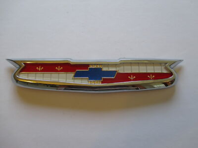 55 CHEV BONNET BADGE ASSEMBLY 1955 NEW CHEVROLET BELAIR EMBLEM HOOD ...