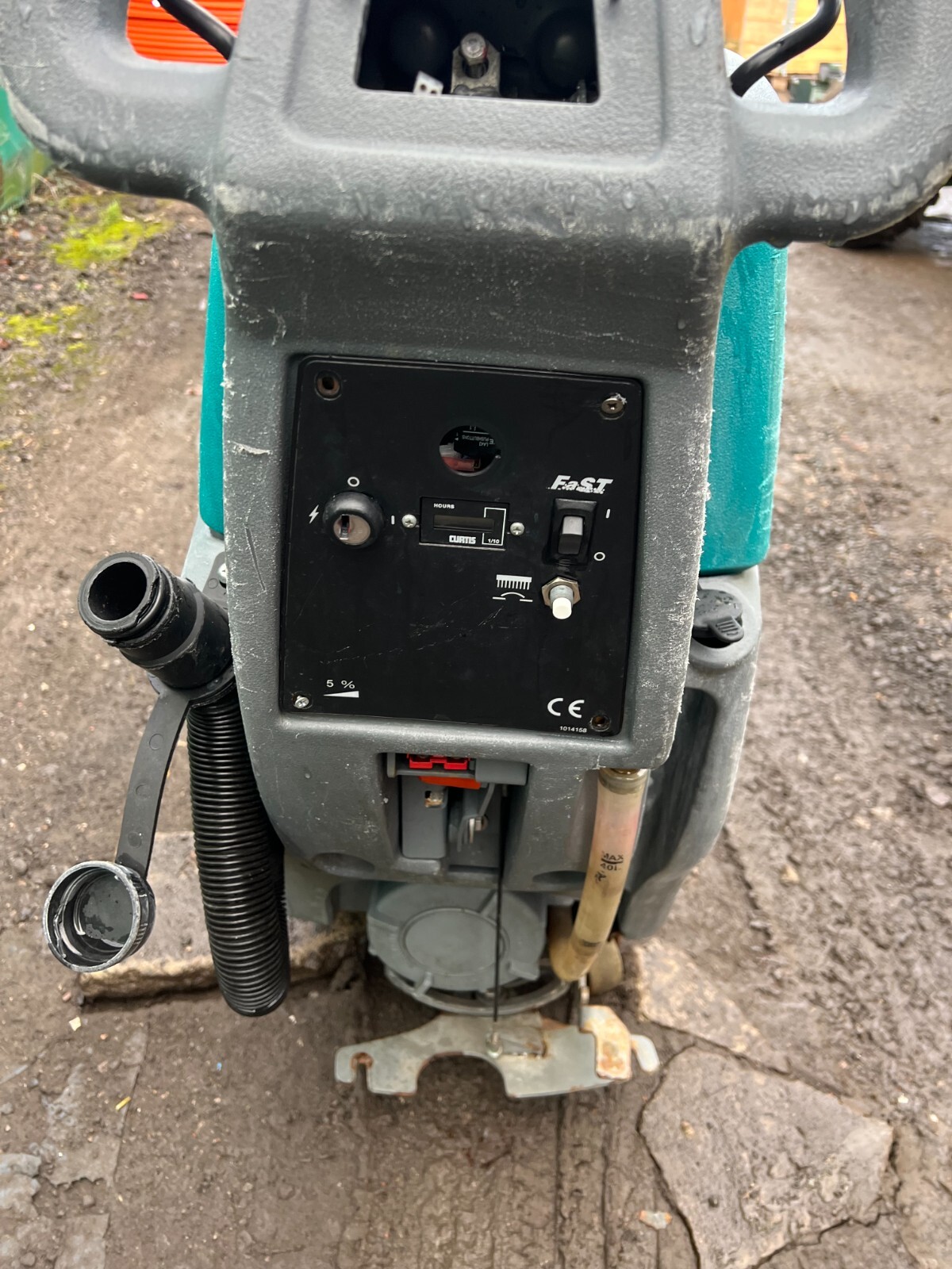 Tennant T3 Fast Floor scrubber Sweeper Drier £200+vat Choice2 Spares ...