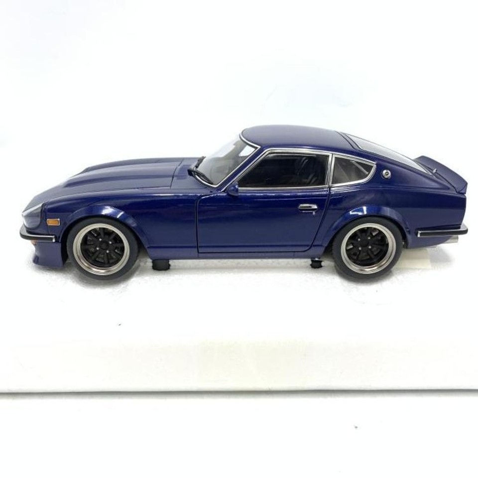 AUTOart 1/18 Nissan Fairlady Z S30 Devil Z (Midnight Blue) "Wangan ...