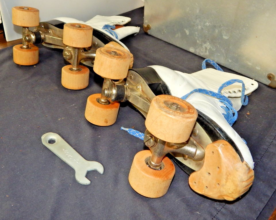 VTG Chicago Hyde Women Roller Skates Wood Wheels with Case Socks & Key ...