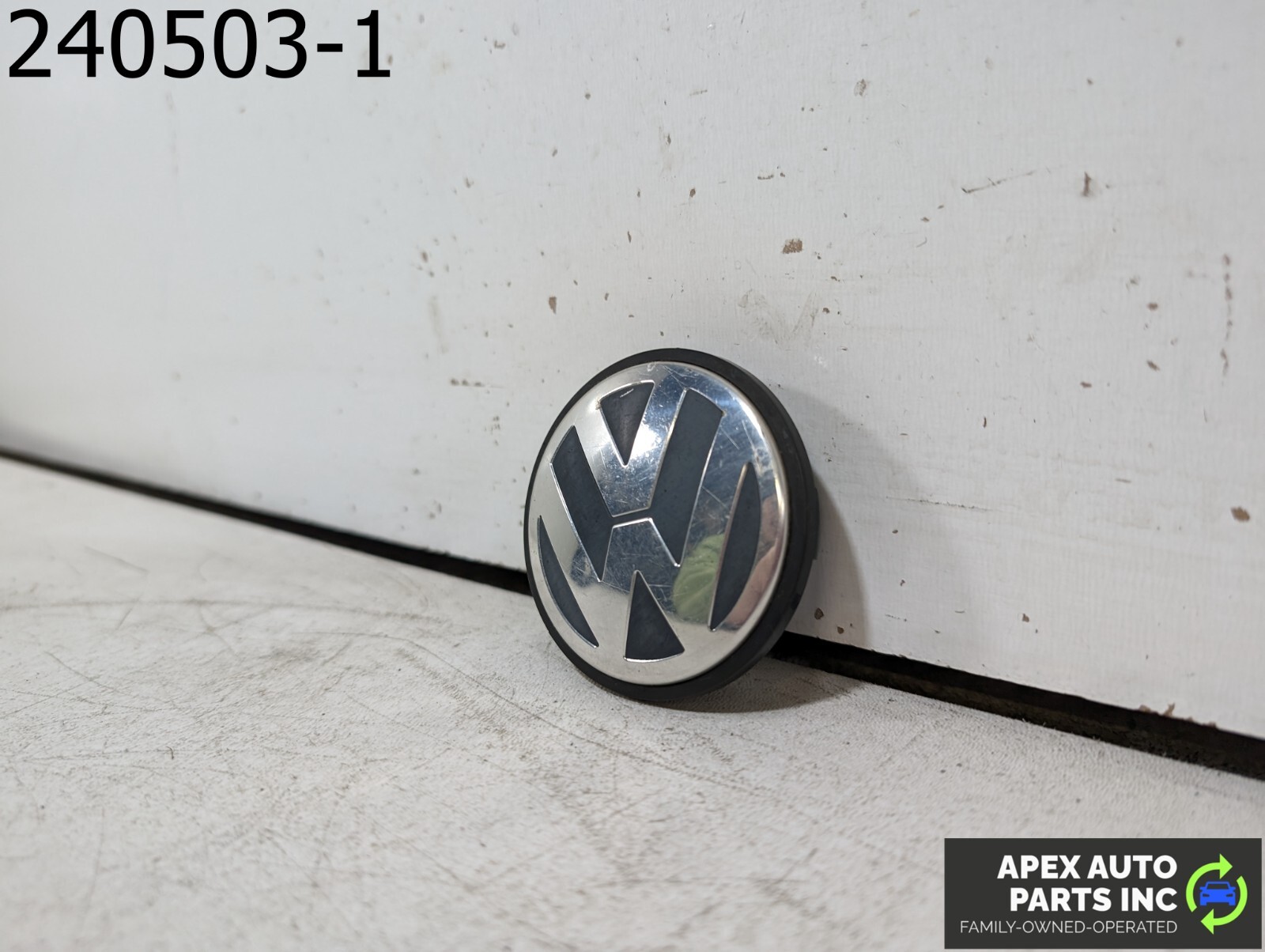 OEM 2010 Volkswagen Tiguan 2L Wheel Center CAP 3B7601171 | eBay
