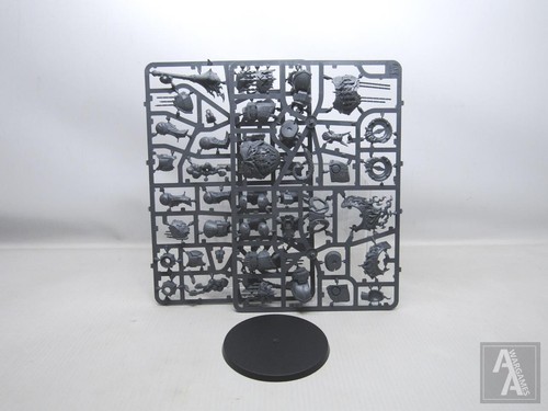 (GE31) Dominator Engine with Immolation Cannons Helsmiths Of Hashut ...