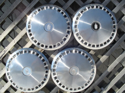 1976 CHEVY CHEVROLET MONTE CARLO HUBCAPS WHEEL COVERS | eBay