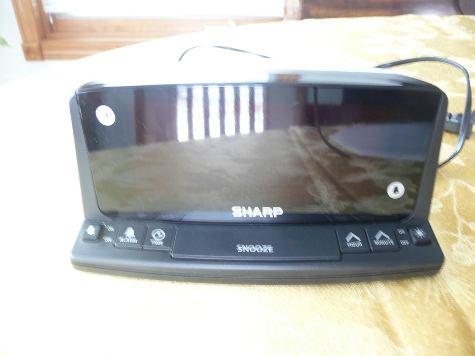 Sharp LED Digital Alarm Clock Night Light Loud Beep Alarm Snooze Big ...