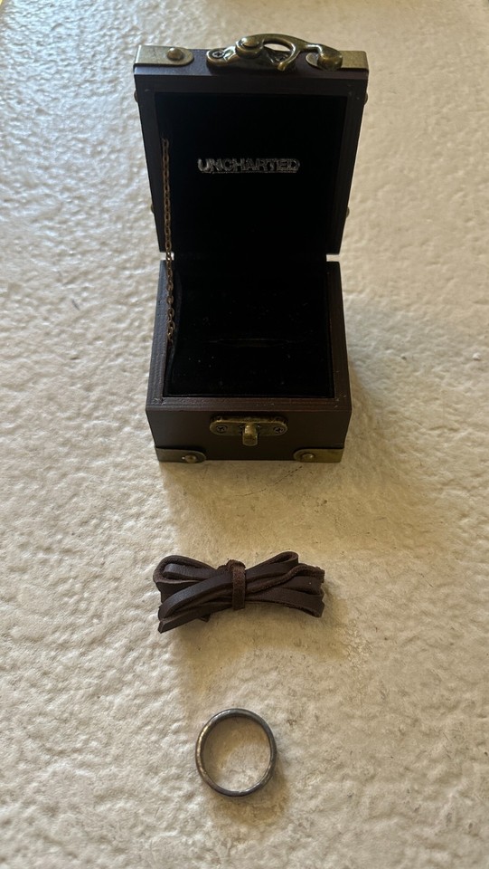 RARE Uncharted Limited Edition Nathan Drakes Ring Necklace w/ Original ...