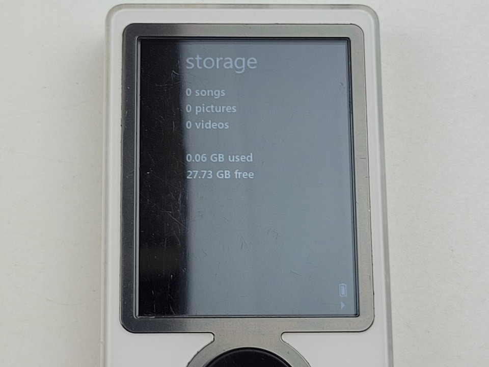 Microsoft Zune Digital Media MP3 Player (1090) 30GB - White - WORKS ...