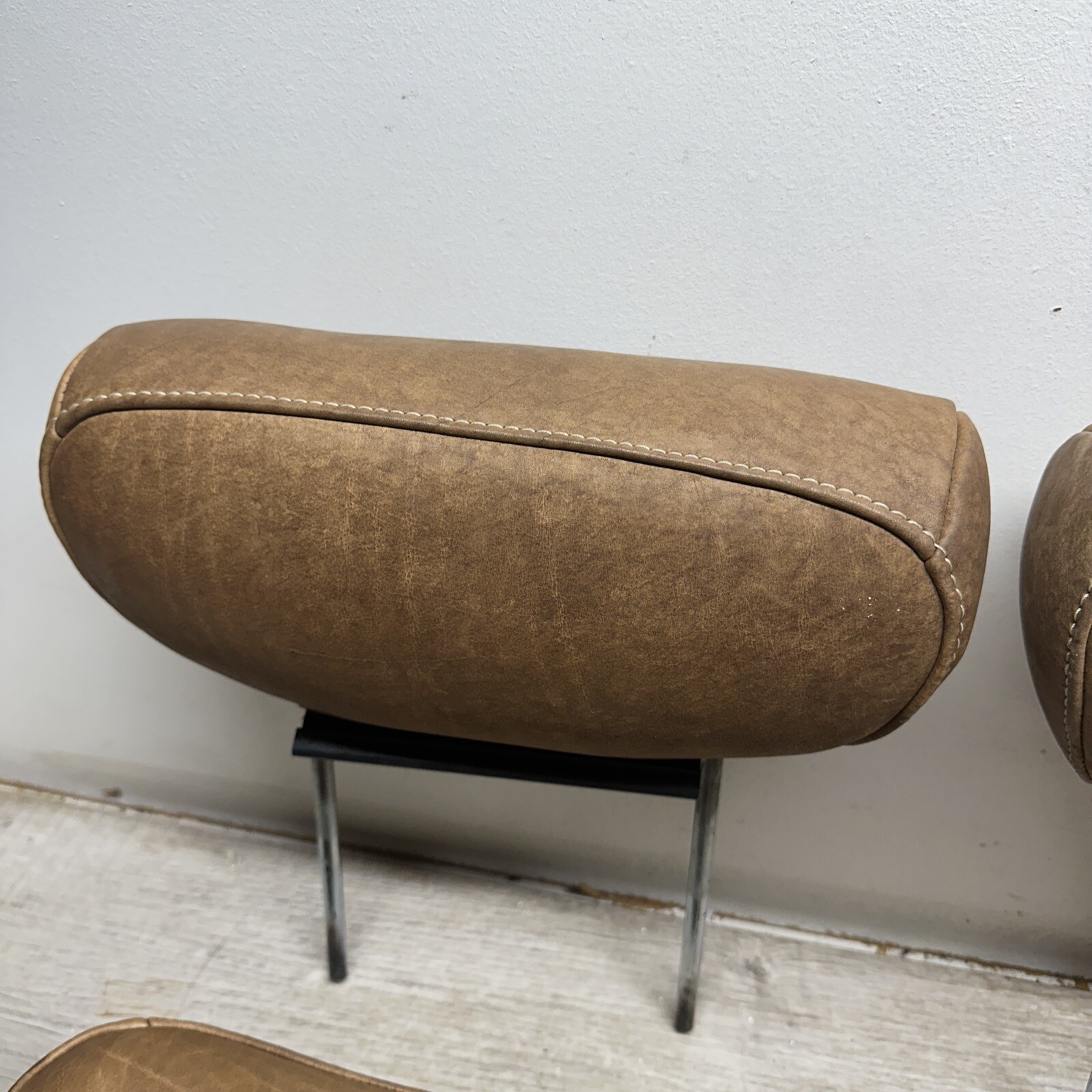 King Ranch Set Of 5 Rear Brown Headrests I 2001 - 03 Ford F-150 Crew ...