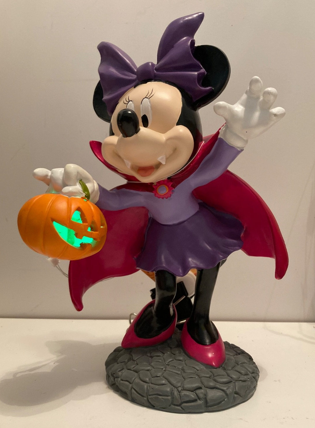 NEW Halloween Disney Minnie Mouse Vampire 10" LED Statue NWT | eBay