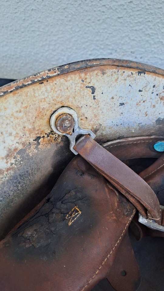 Rare Irish Army Vickers Helmet, Irish Defence Forces, Eire, Ireland ...