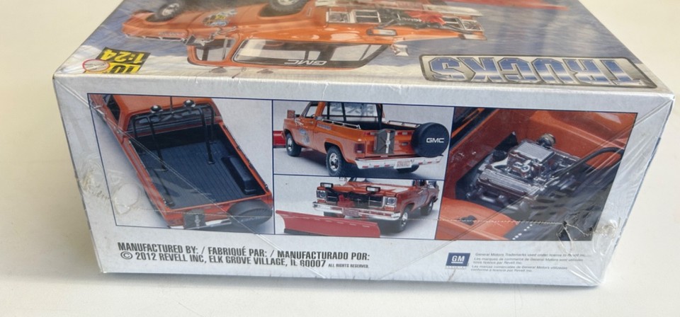 Revell 1:24 Scale GMC Pickup Truck with Snow Plow Model Kit 85-7222 ...