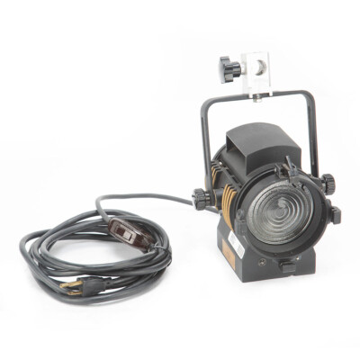 LTM Pepper 300W Fresnel Light - SKU#1868370 | eBay