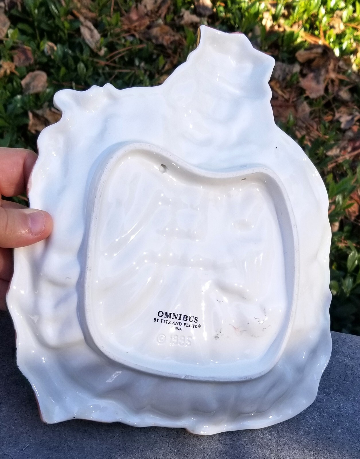 1995 OMNIBUS FITZ & FLOYD SNACK PLATE~10"~GOOD KING WENCESLAS SANTA ST ...