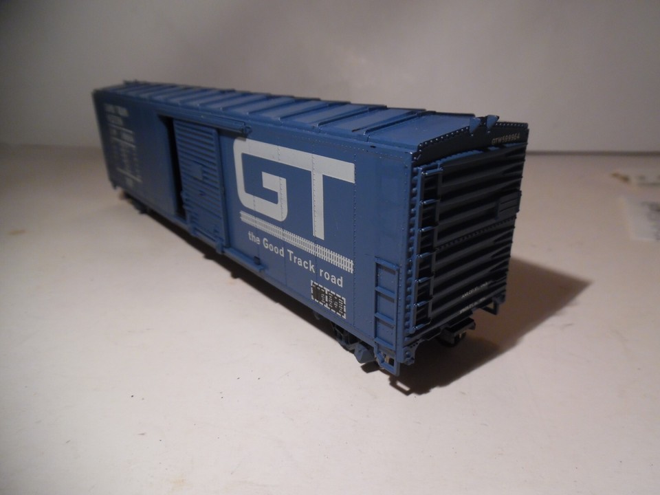 ATHEARN RAIL RUNNER 50' Box Car GRAND TRUNK w/ KADEE couplers & Metal ...