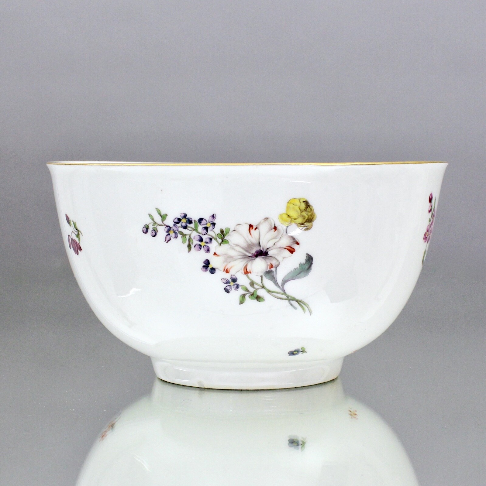 Meissen um 1745: Kumme mit Holzschnitt Blumen, Goldrand, Schale ...