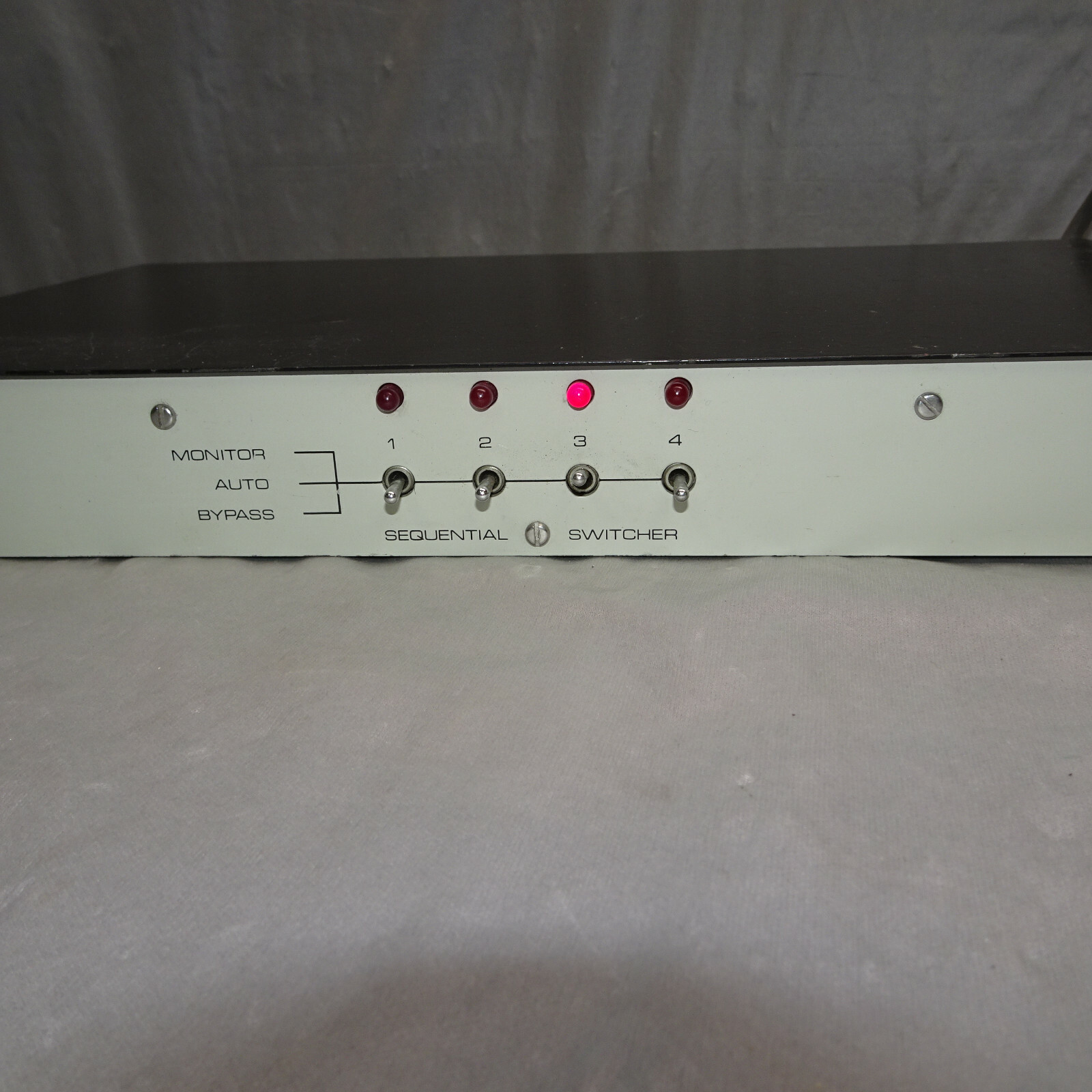 Vintage PELCO SEQUENTIAL SWITCHER VS504HDT Video Camera Monitor ...