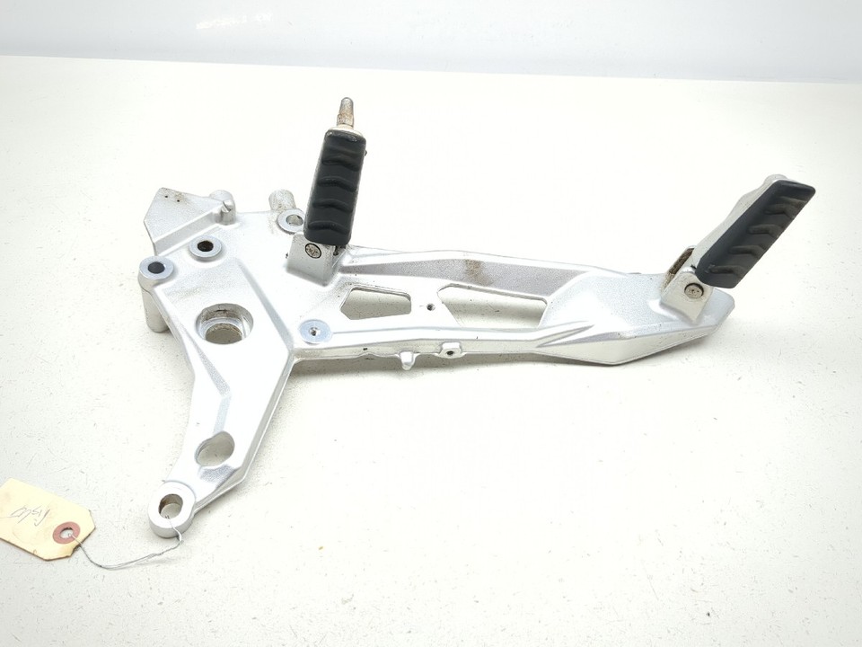 20-25 BMW F900R Right Front Driver Peg Rearset 46718404012 | eBay